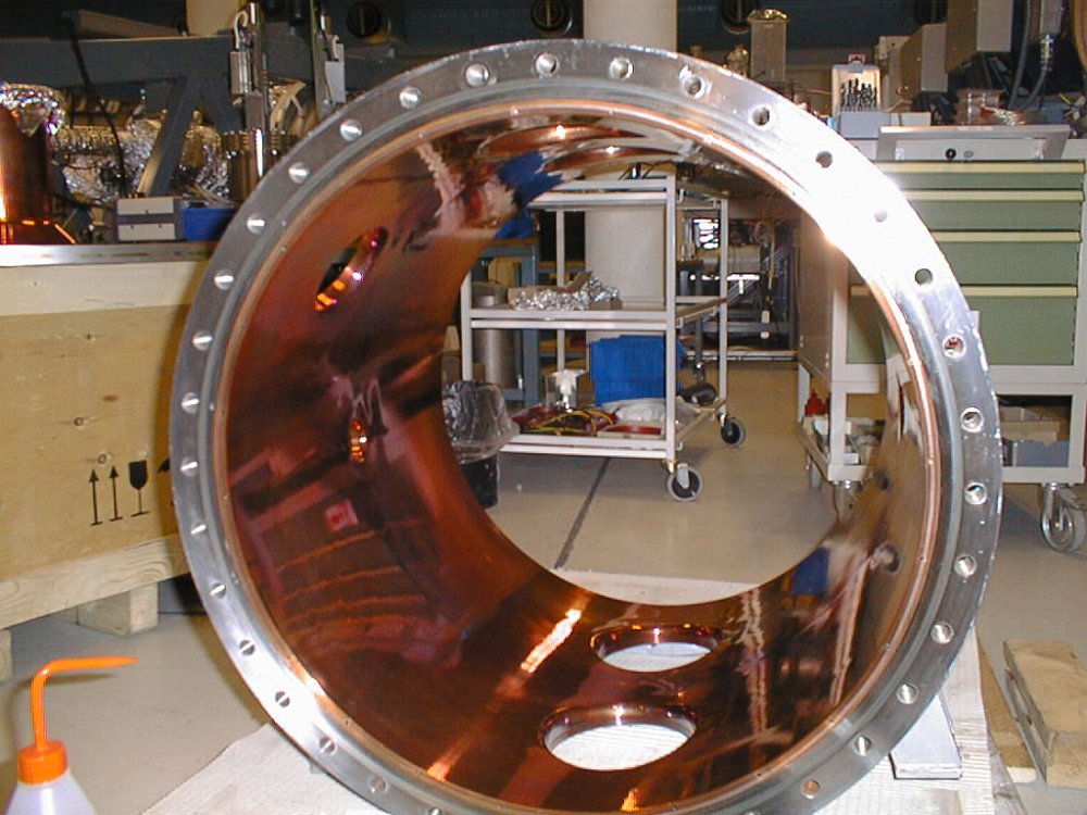 ISA - Photographs of the RF cavity